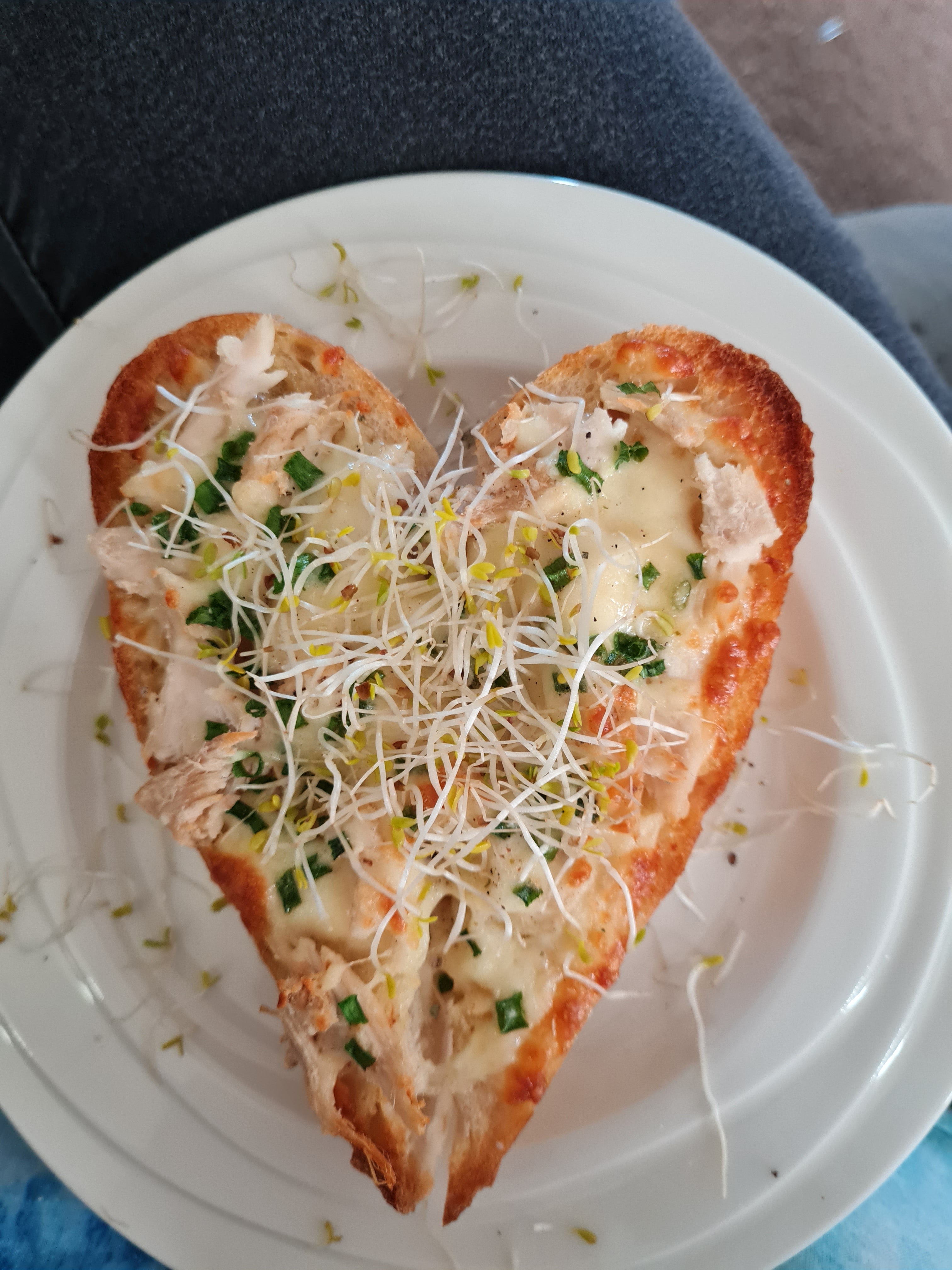 Chicken and Cheese Toast with Bush Blend – Native Oz Bushfoods